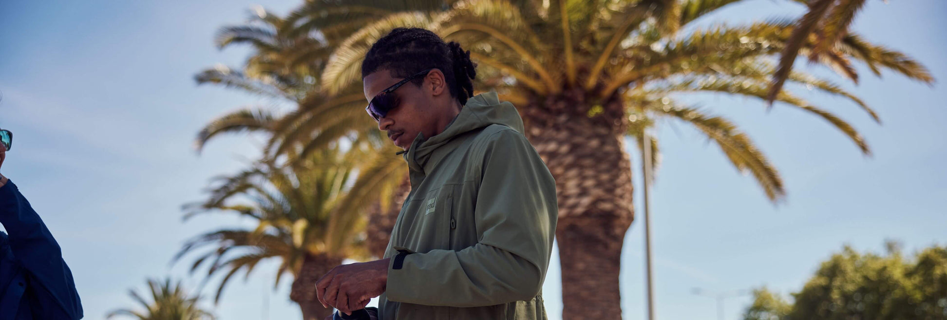 Men’s Pursuit Robe | Lightweight Sports Changing Robe – Red Equipment - UK