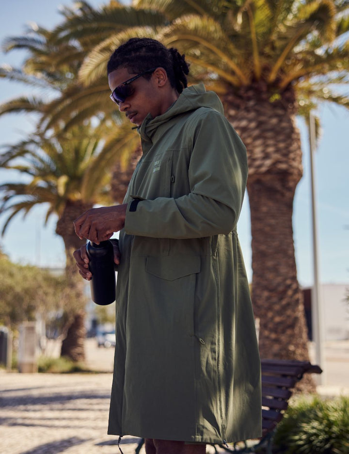 Men’s Pursuit Robe | Lightweight Sports Changing Robe – Red Equipment - UK